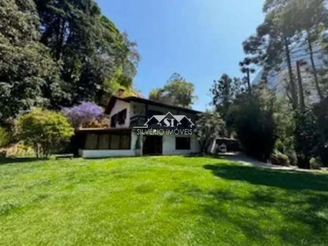 Casa / Sobrado para Venda em Petrópolis/RJ Araras 4 Quartos