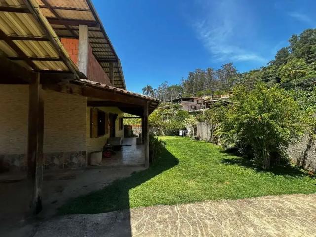 Casa / Sobrado para Venda em Petrópolis/RJ Araras 4 Quartos