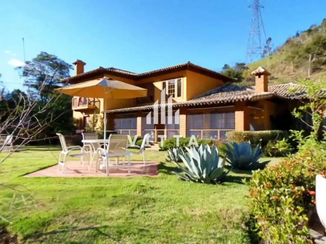 Casa / Sobrado para Venda em Petrópolis/RJ Araras 4 Quartos