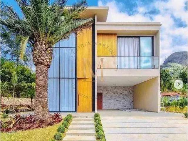 Casa / Sobrado para Venda em Petrópolis/RJ Araras 4 Quartos