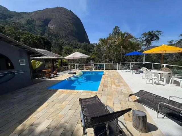 Casa / Sobrado para Venda em Petrópolis/RJ Araras 5 Quartos