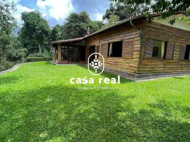Casa / Sobrado para Venda em Petrópolis/RJ Araras 5 Quartos
