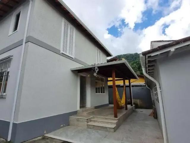 Casa / Sobrado para Venda em Petrópolis/RJ Bingen 3 Quartos