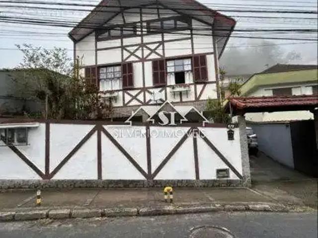 Casa / Sobrado para Venda em Petrópolis/RJ Bingen 4 Quartos
