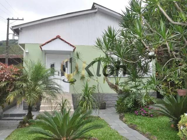 Casa / Sobrado para Venda em Petrópolis/RJ Duarte Silveira 3 Quartos