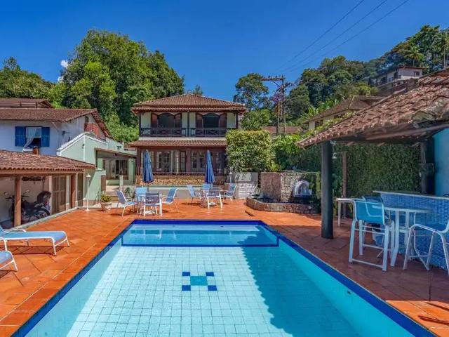 Casa / Sobrado para Venda em Petrópolis/RJ Duarte Silveira 3 Quartos