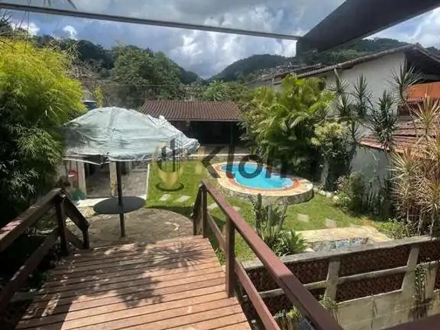 Casa / Sobrado para Venda em Petrópolis/RJ Duarte Silveira 4 Quartos
