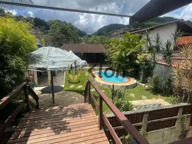 Casa / Sobrado para Venda em Petrópolis/RJ Duarte Silveira 4 Quartos