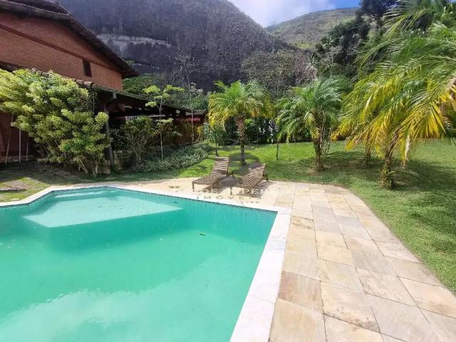 Casa / Sobrado para Venda em Petrópolis/RJ Fazenda Inglesa 4 Quartos