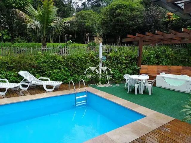 Casa / Sobrado para Venda em Petrópolis/RJ Independência 4 Quartos