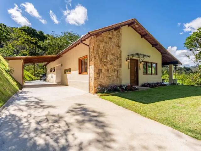 Casa / Sobrado para Venda em Petrópolis/RJ Itaipava 3 Quartos