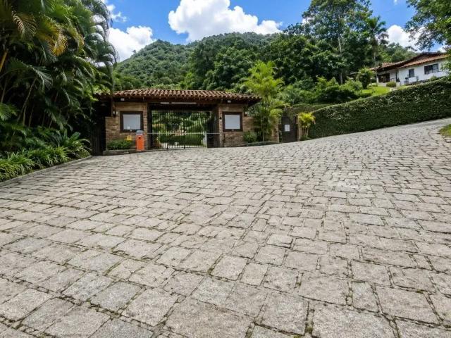 Casa / Sobrado para Venda em Petrópolis/RJ Itaipava