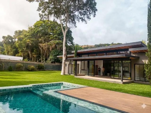 Casa / Sobrado para Venda em Petrópolis/RJ Itaipava 4 Quartos