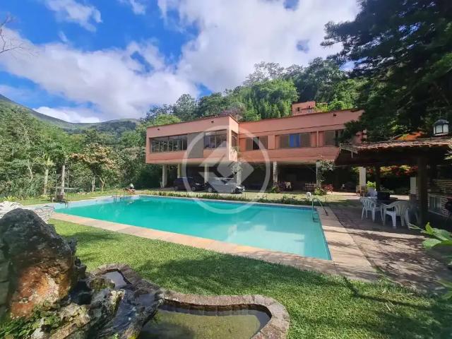 Casa / Sobrado para Venda em Petrópolis/RJ Itaipava 6 Quartos
