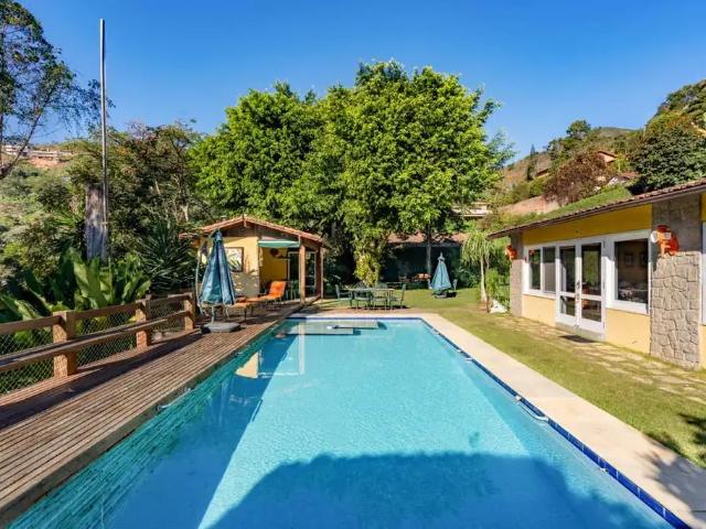 Casa / Sobrado para Venda em Petrópolis/RJ Itaipava 8 Quartos