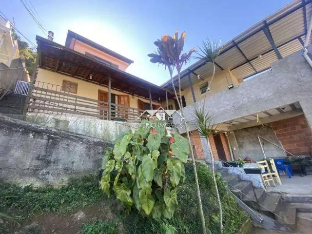 Casa / Sobrado para Venda em Petrópolis/RJ Morin 4 Quartos