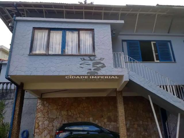 Casa / Sobrado para Venda em Petrópolis/RJ Mosela 4 Quartos