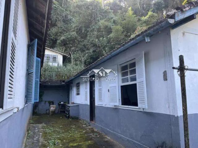 Casa / Sobrado para Venda em Petrópolis/RJ Mosela 6 Quartos