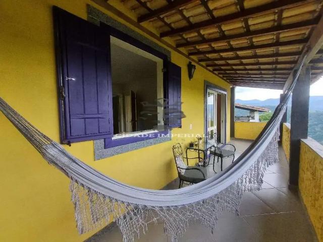 Casa / Sobrado para Venda em Petrópolis/RJ Nogueira 3 Quartos