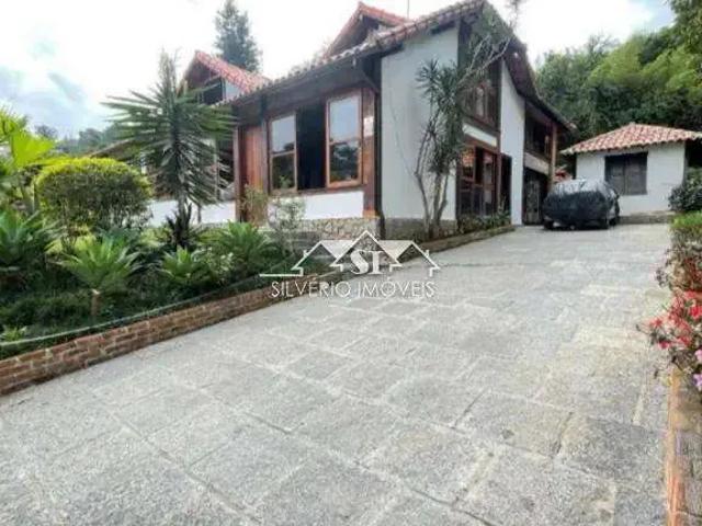 Casa / Sobrado para Venda em Petrópolis/RJ Nogueira 4 Quartos