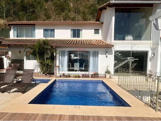 Casa / Sobrado para Venda em Petrópolis/RJ Nogueira 4 Quartos