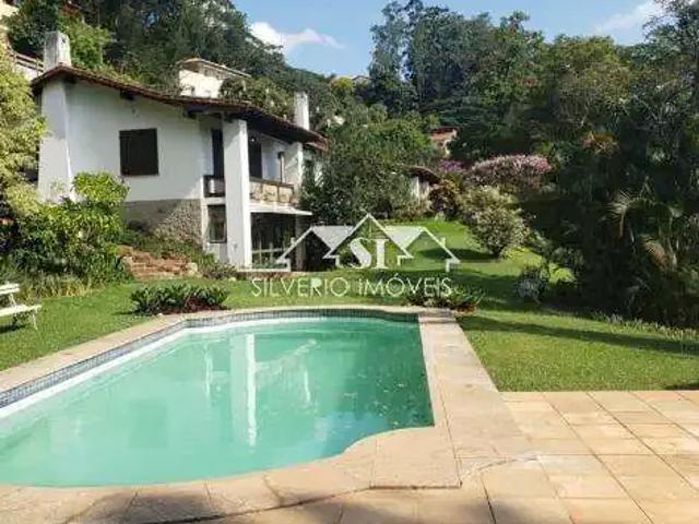 Casa / Sobrado para Venda em Petrópolis/RJ Nogueira 5 Quartos