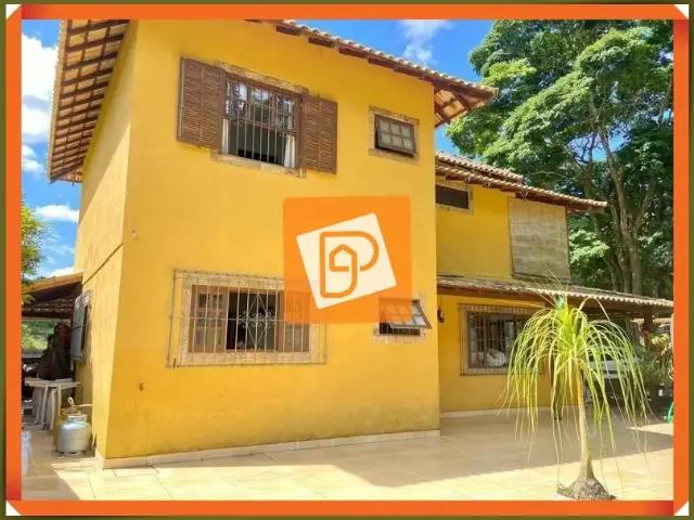 Casa / Sobrado para Venda em Petrópolis/RJ Samambaia 3 Quartos