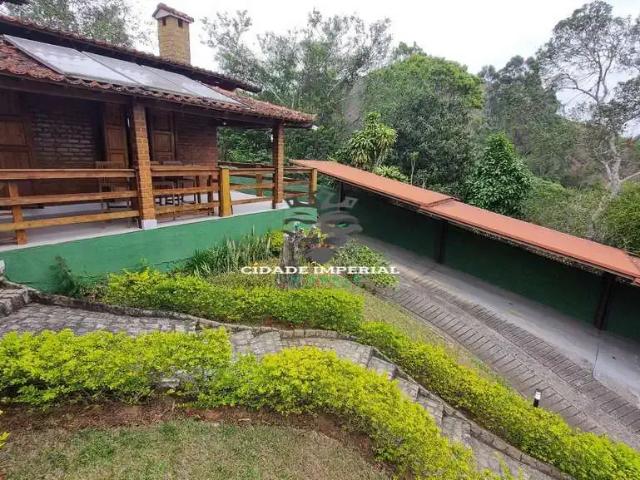 Casa / Sobrado para Venda em Petrópolis/RJ Samambaia 3 Quartos