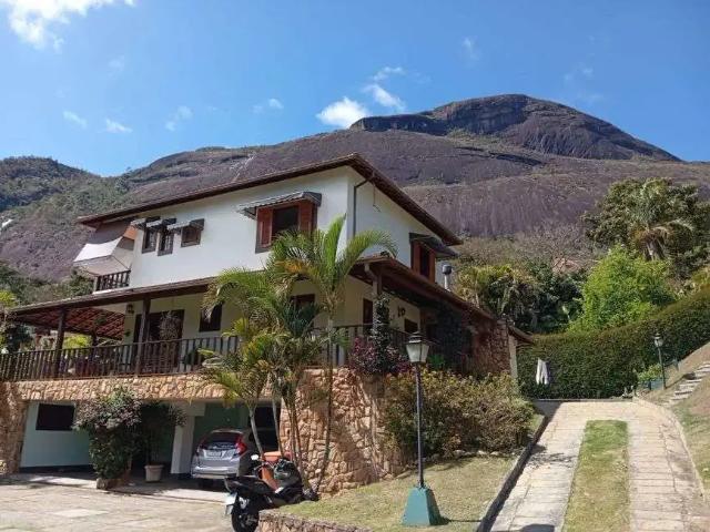 Casa / Sobrado para Venda em Petrópolis/RJ Samambaia 4 Quartos