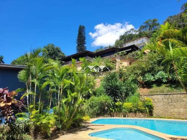 Casa / Sobrado para Venda em Petrópolis/RJ Samambaia 7 Quartos