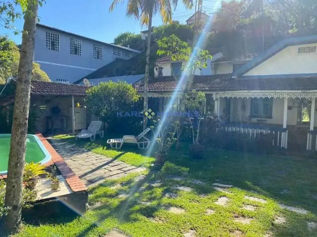 Casa / Sobrado para Venda em Petrópolis/RJ Simeria 3 Quartos