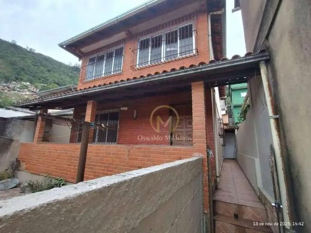 Casa / Sobrado para Venda em Petrópolis/RJ Quarteirão Brasileiro 4 Quartos