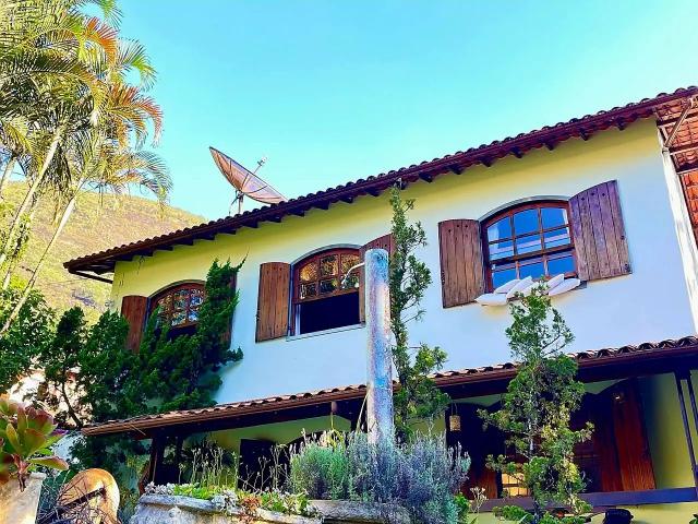 Casa / Sobrado para Venda em Petrópolis/RJ Quitandinha 3 Quartos