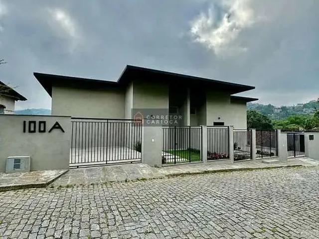 Casa / Sobrado para Venda em Petrópolis/RJ Quitandinha 3 Quartos