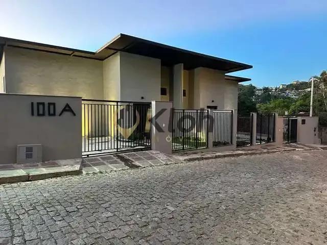 Casa / Sobrado para Venda em Petrópolis/RJ Quitandinha 3 Quartos
