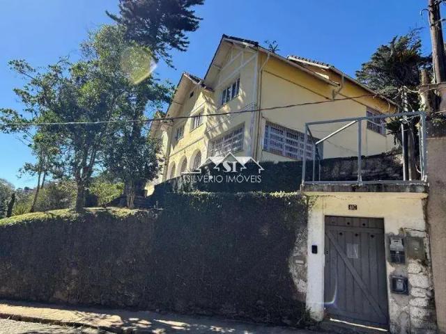 Casa / Sobrado para Venda em Petrópolis/RJ Quitandinha 16 Quartos