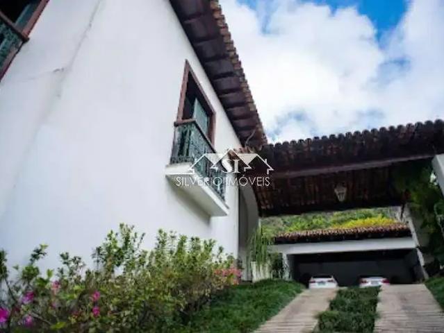Casa / Sobrado para Venda em Petrópolis/RJ Quitandinha 4 Quartos