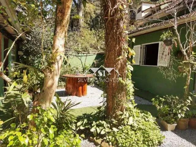 Casa / Sobrado para Venda em Petrópolis/RJ Quitandinha 5 Quartos