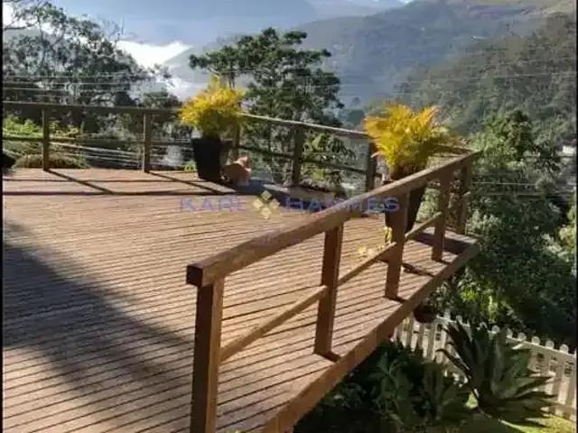 Casa / Sobrado para Venda em Petrópolis/RJ Retiro 4 Quartos