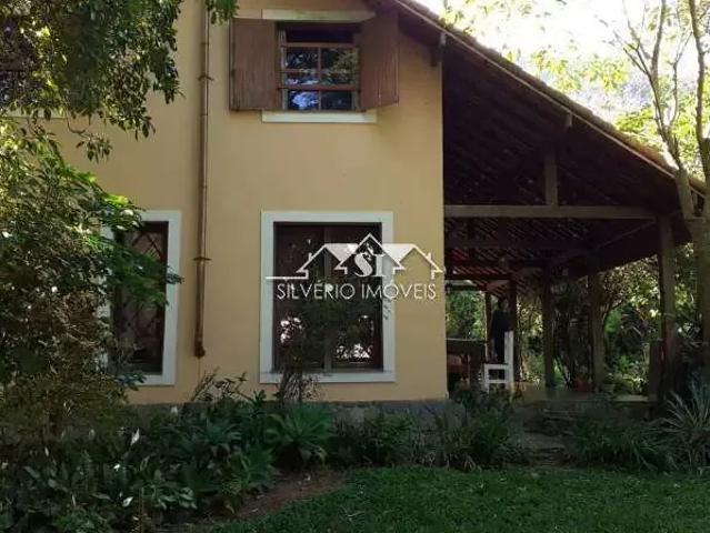 Casa / Sobrado para Venda em Petrópolis/RJ Retiro 4 Quartos