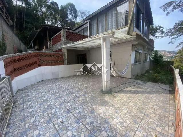 Casa / Sobrado para Venda em Petrópolis/RJ Retiro 5 Quartos