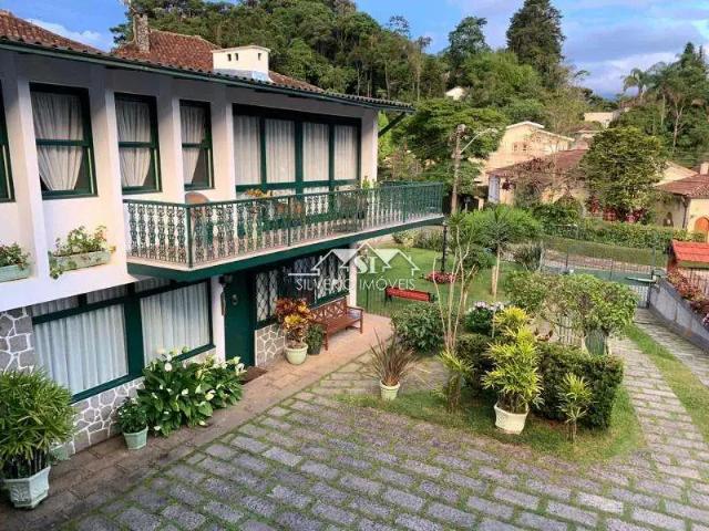 Casa / Sobrado para Venda em Petrópolis/RJ Valparaíso 4 Quartos