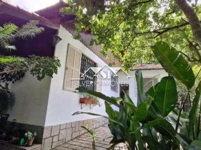 Casa / Sobrado para Venda em Petrópolis/RJ Valparaíso 4 Quartos
