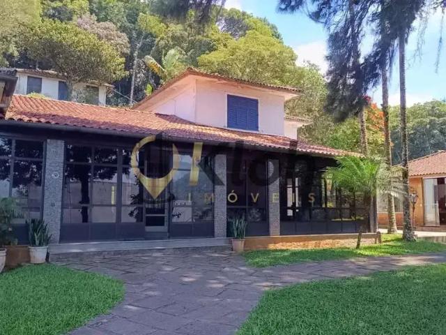 Casa / Sobrado para Venda em Petrópolis/RJ Valparaíso 5 Quartos