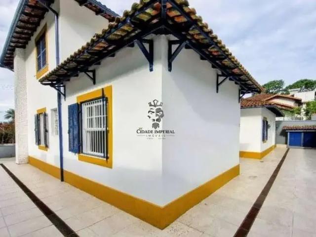 Casa / Sobrado para Venda em Petrópolis/RJ Valparaíso 5 Quartos