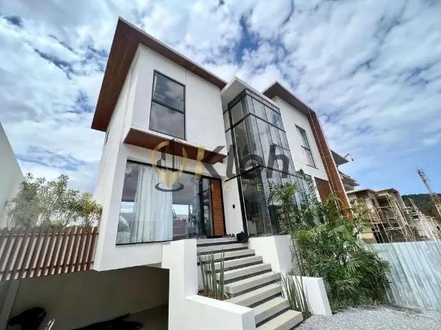 Casa / Sobrado para Venda em Petrópolis/RJ Valparaíso 3 Quartos