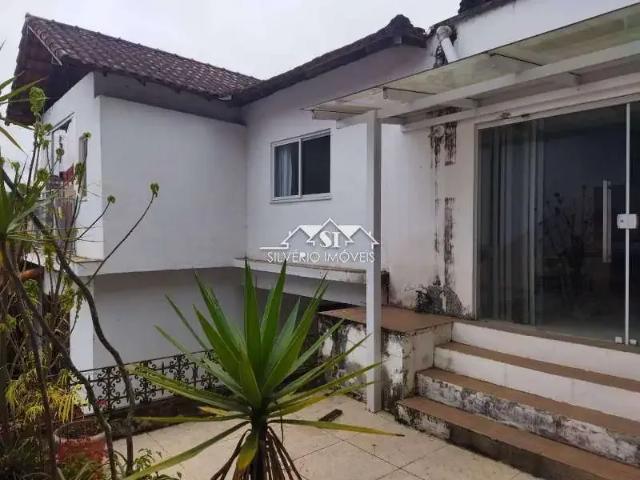 Casa / Sobrado para Venda em Petrópolis/RJ Valparaíso 3 Quartos