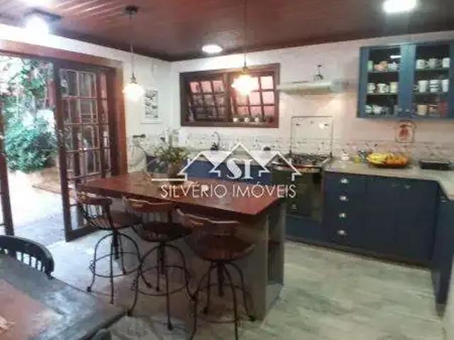 Casa / Sobrado para Venda em Petrópolis/RJ Valparaíso 3 Quartos
