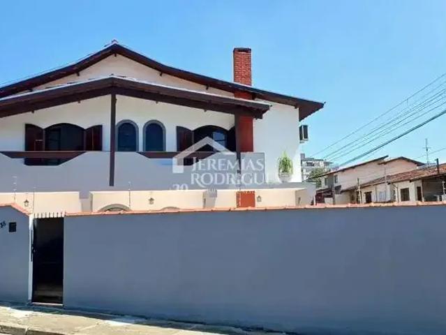Casa / Sobrado para Venda em Pindamonhangaba/SP Vila Bourghese 4 Quartos