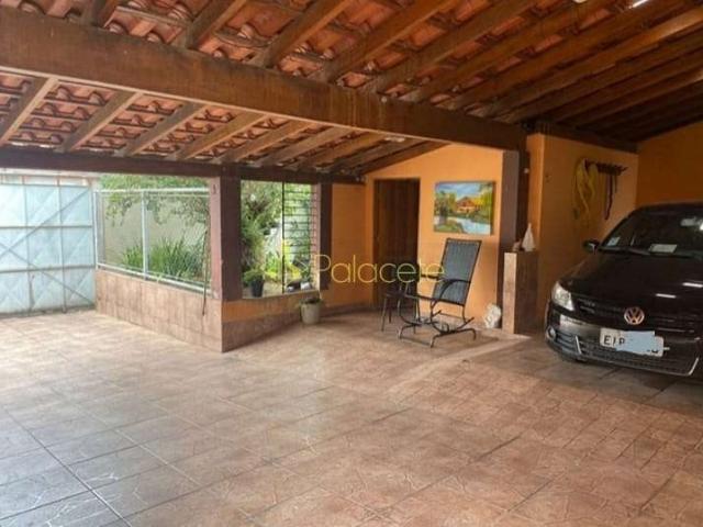 Casa / Sobrado para Venda em Pindamonhangaba/SP Azeredo 3 Quartos